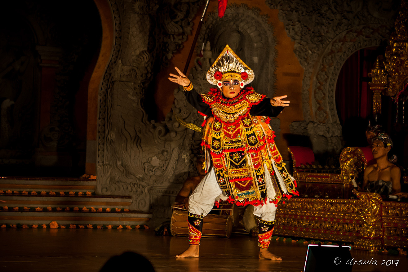 Legong and other Balinese Dances, Ubud, Indonesia » Ursula's Weekly Wanders