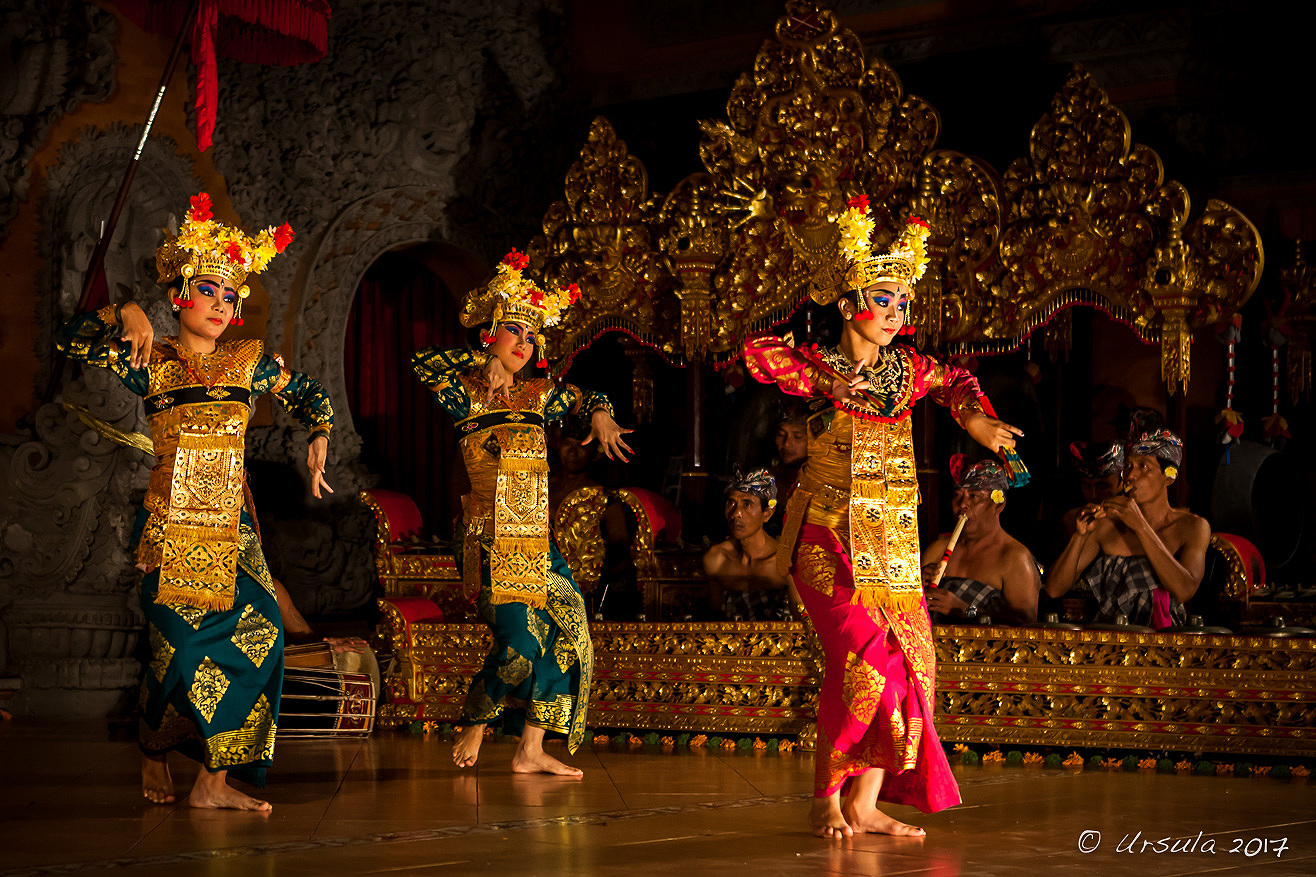 Legong and other Balinese Dances, Ubud, Indonesia » Ursula's Weekly Wanders