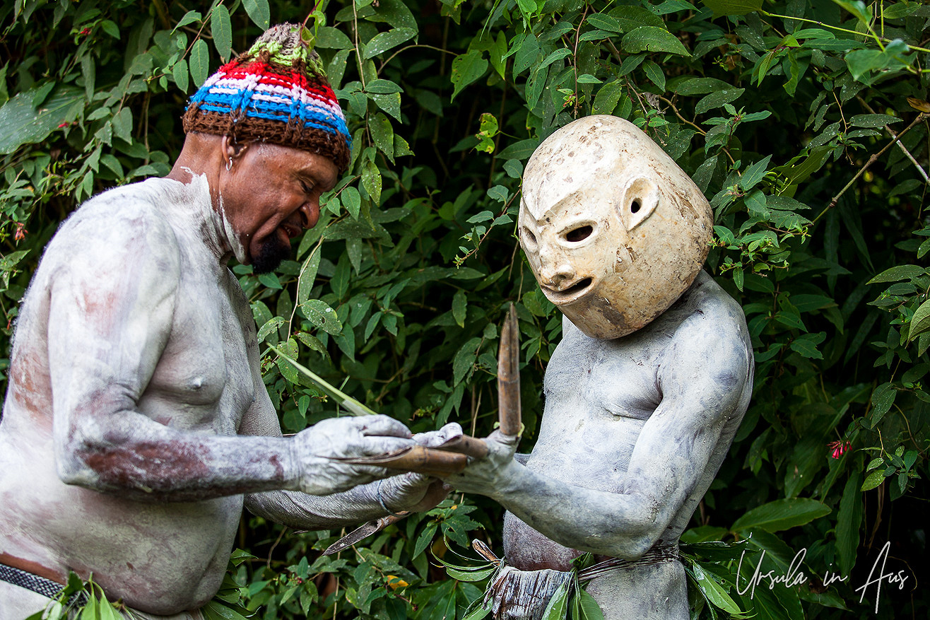 The Asaro Mudmen of Papua New Guinea, Paiya Village, Western Highlands ...