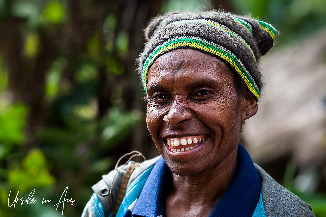Big Hats and Small Drums: the Engan Women of Papua New Guinea » Ursula ...