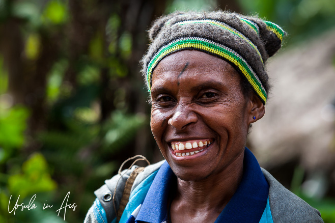 Big Hats and Small Drums: the Engan Women of Papua New Guinea » Ursula ...