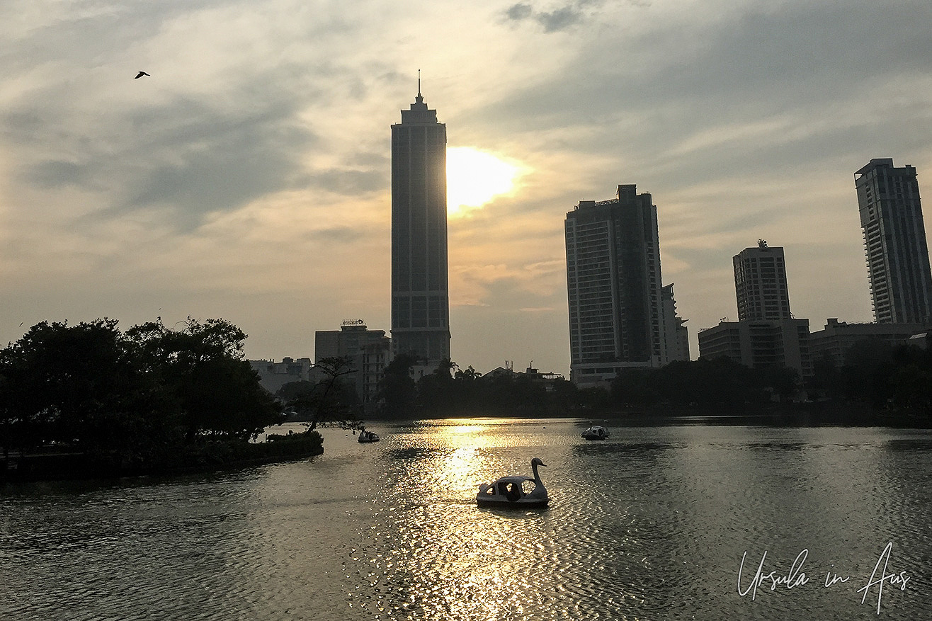 Colour, Contrast, and Life in the Streets: Slave Island, Colombo, Sri ...