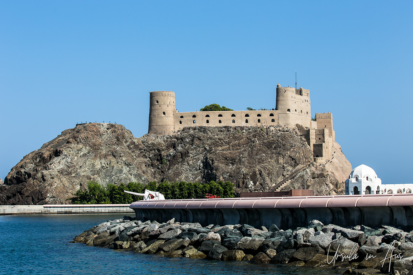 Muscat: Between the Past and the Future, the Mountains and the Sea ...